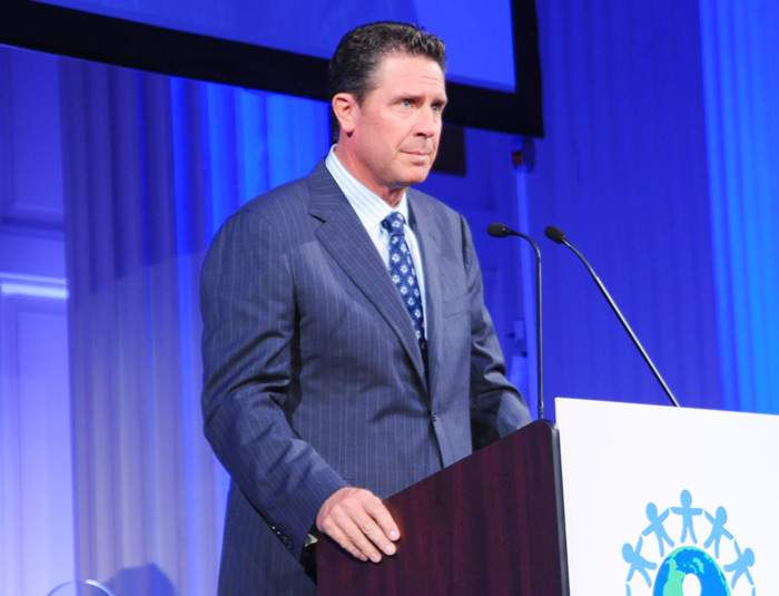 Dan Marino Foundation | 2010 World of Children Advocacy Award